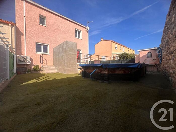 Maison 4 pièces à Néfiach, à louer