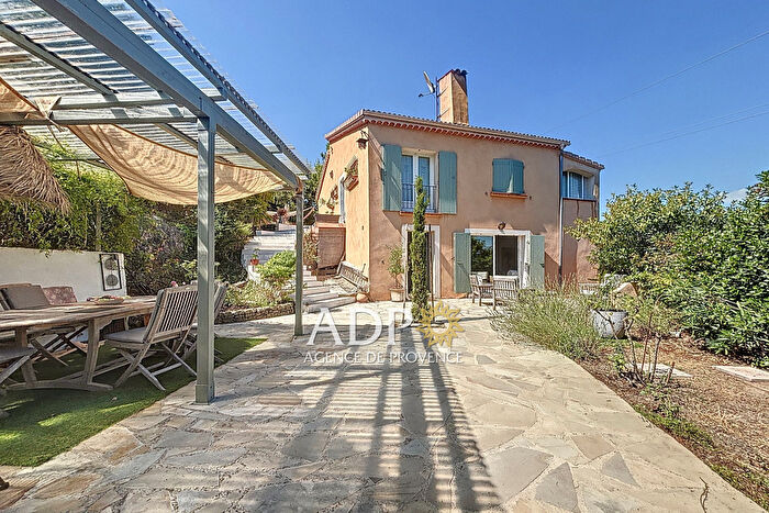 Maison à vendre - Châteauneuf-Grasse - 4 pièces - 3 chambres