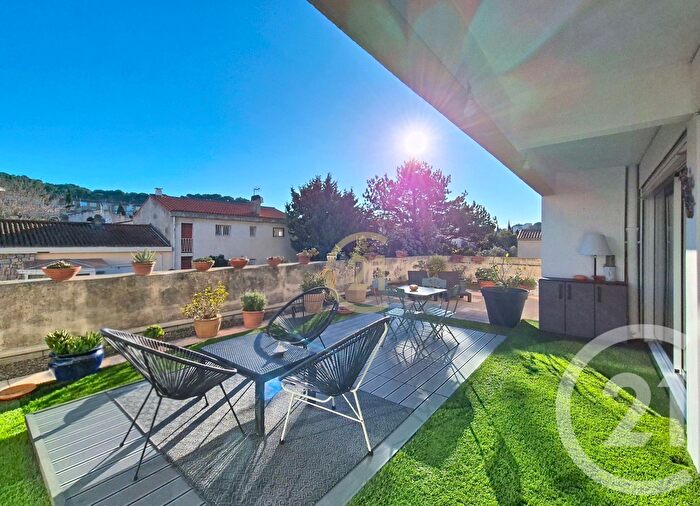 Appartement à vendre - Salon-de-Provence, Hautes Viougues, Saint-Come, Pavillon - 5 pièces - 3 chambres