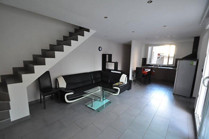 Appartement à louer - Croix Luizet, Villeurbanne - 3 pièces - 2 chambres