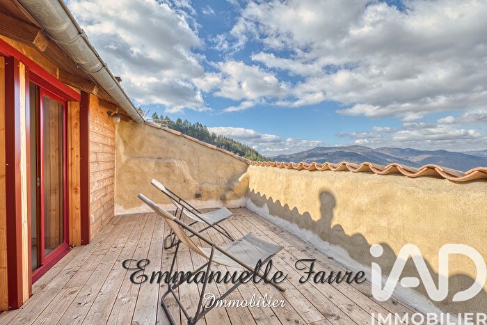 Maison à vendre - Chalencon - 6 pièces - 3 chambres