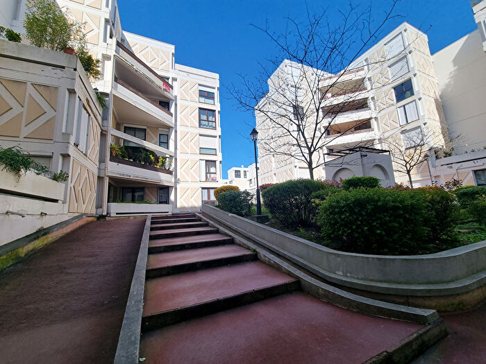 Appartement 3 pièces à vendre - Neuilly-sur-Marne, Bourg ancien, Pré Fleuri, Rives de Neuilly