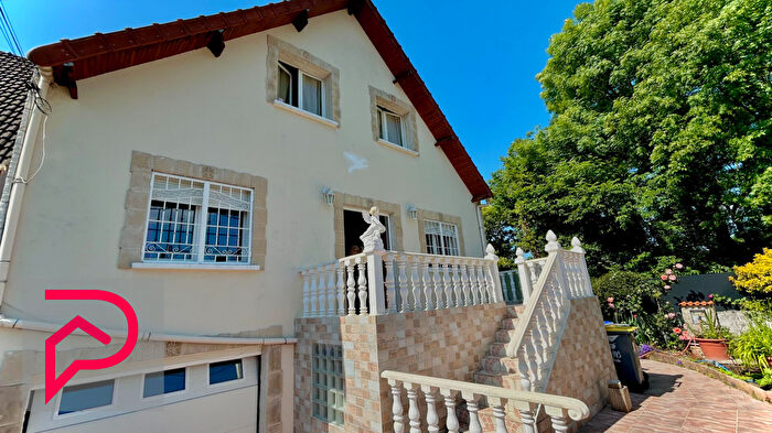 Maison à vendre - Goussainville, Grenelle, Grandes-Bornes - 6 pièces - 3 chambres