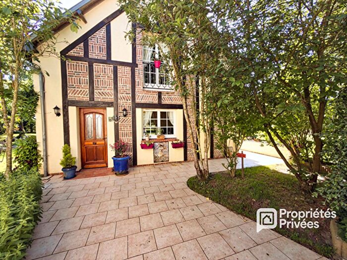 Maison 8 pièces à vendre à Bernay