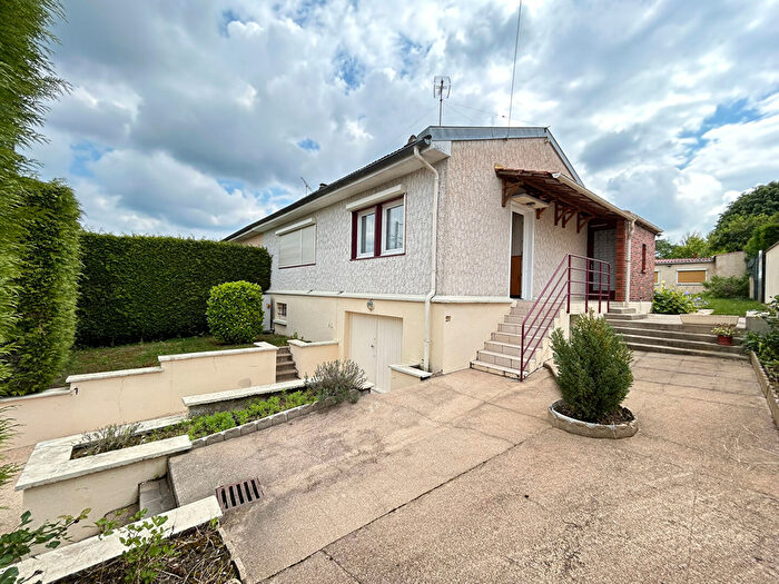 Maison 4 pièces à Grez-sur-Loing, à vendre