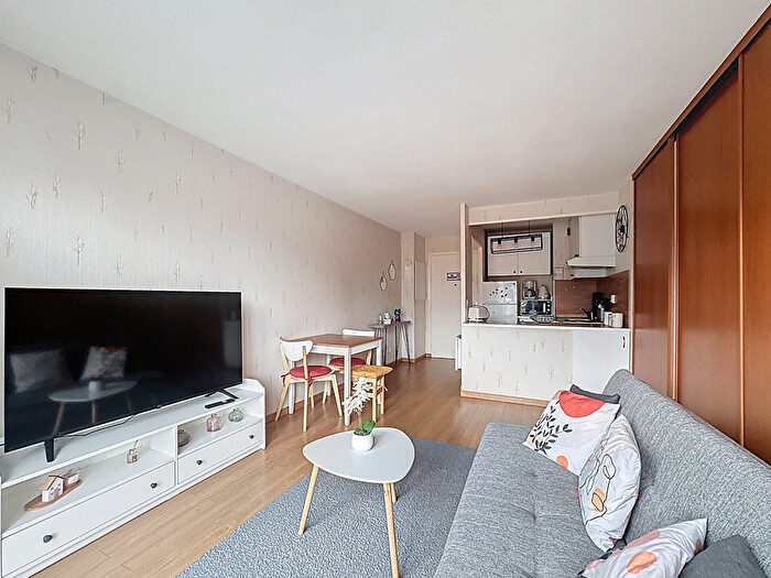 Appartement à louer - Villiers-sur-Marne, Les Stades - 2 pièces - 1 chambre