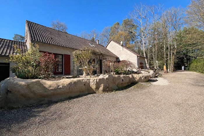 Maison 6 pièces à vendre - Poigny-la-Forêt