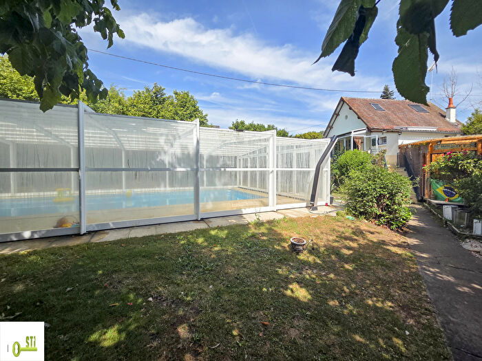 La Chapelle-sur-Aveyron : Maison 4 pièces à vendre