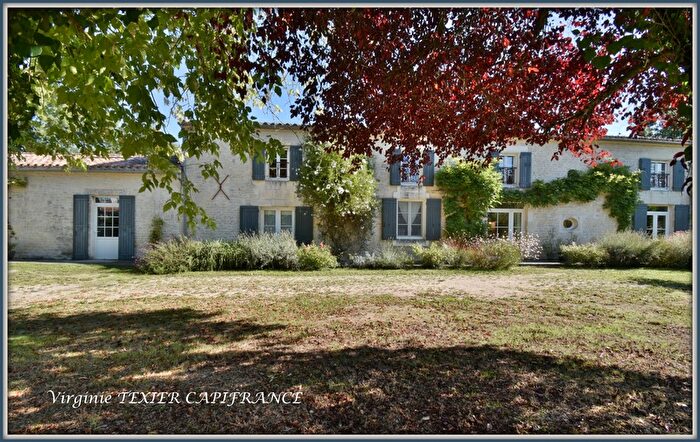 Maison 10 pièces à vendre - Villeneuve-la-Comtesse