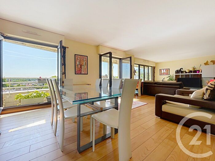 Appartement à vendre - Suresnes, République - 5 pièces - 3 chambres