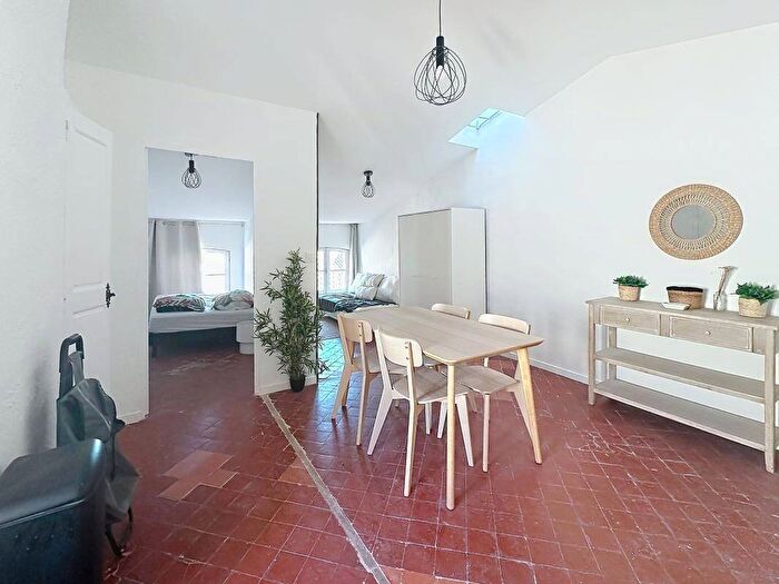 Zone Pietonne, Avignon - Appartement 2 pièces à louer