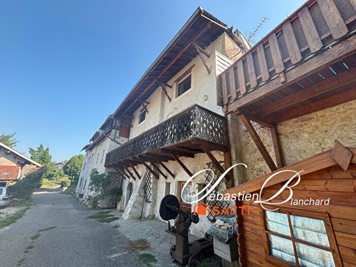 Maison à vendre - Ruffieux - 8 pièces - 3 chambres