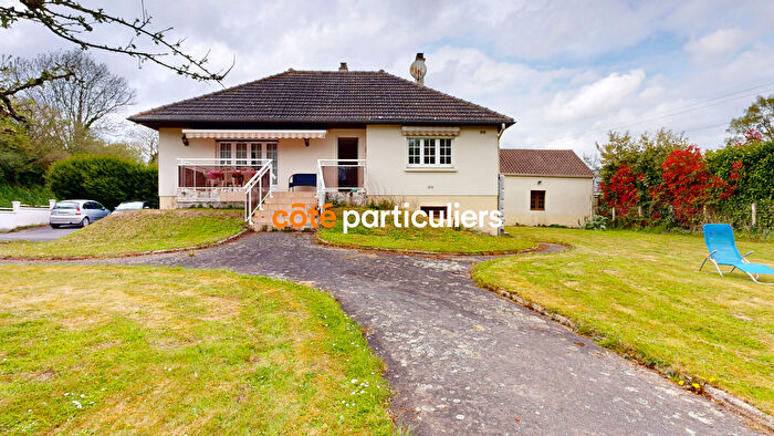 Maison à vendre - Saint-Planchers - 5 pièces - 3 chambres