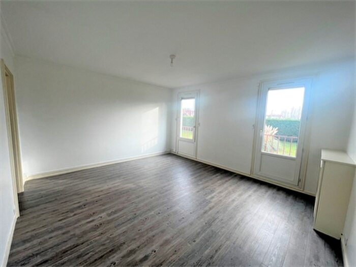 Appartement à louer - Chelles, Mont-Chalâts, Colline du Fort, La Tuilerie - 2 pièces - 1 chambre