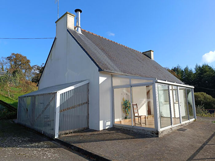 Plonévez-du-Faou : Maison 6 pièces à vendre