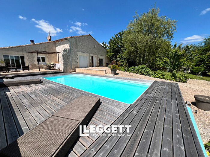 Maison à vendre - Ronsenac - 9 pièces - 6 chambres