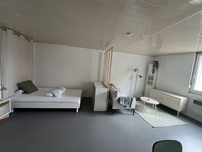 Clairmarais-Charles Arnould, Reims : Appartement 1 pièce à louer
