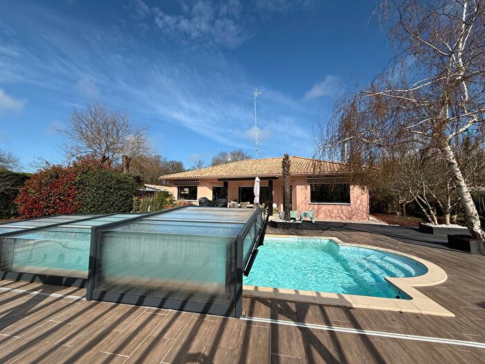 Maison à vendre - Biganos - 7 pièces - 5 chambres