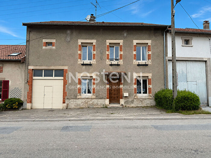 Lacroix-sur-Meuse : Maison 6 pièces à vendre