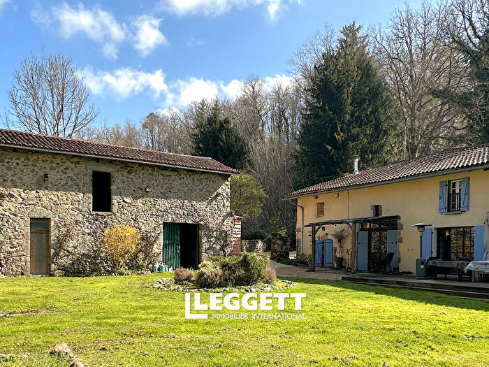 Maison à vendre - Busserolles - 8 pièces - 5 chambres