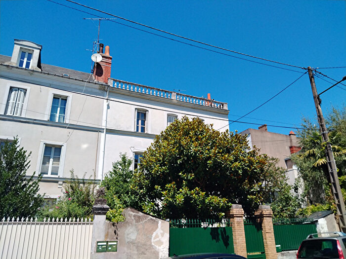 Maison à vendre - Tours, Cathédrale - 9 pièces - 5 chambres