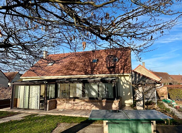 Maison à vendre - Ételfay - 8 pièces - 6 chambres