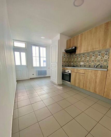 Maison à louer - Centre Ville-Emonville, Abbeville - 3 pièces - 2 chambres