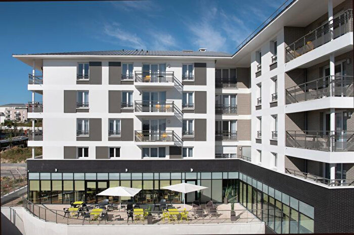 Corbeil-Essonnes, Tarterêts : Appartement 2 pièces à vendre