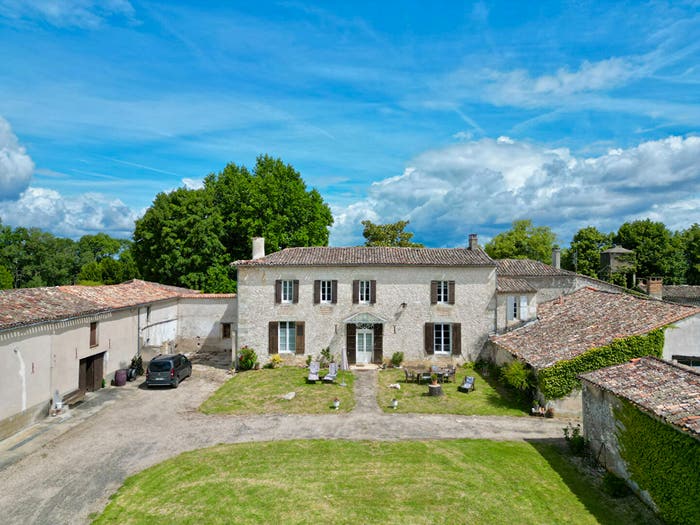 Maison 16 pièces à vendre à postalCode