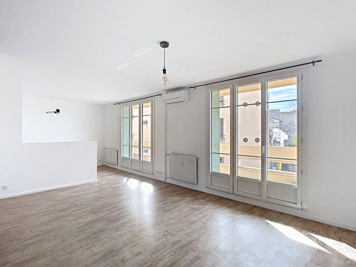 Appartement à louer - Carmes-Infirmieres-Thiers, Avignon - 3 pièces - 2 chambres