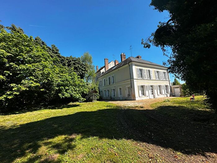 Maison à vendre - Égreville - 9 pièces - 5 chambres