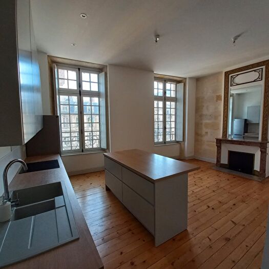 Appartement 4 pièces à Bordeaux, Victor Hugo, à louer
