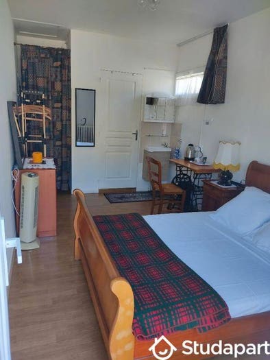 Maison 1 pièce à louer à Sainte-Eulalie
