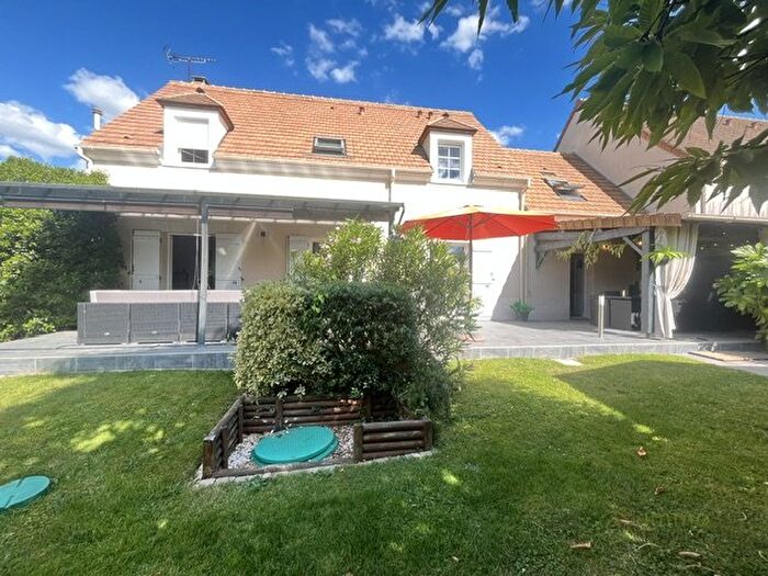 Maison 8 pièces à vendre à Gisors