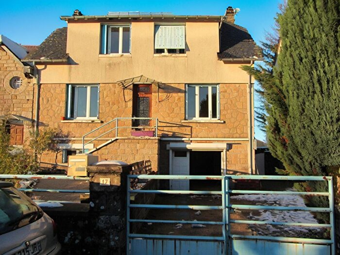 Maison 9 pièces à Saint-Yrieix-le-Déjalat, à vendre
