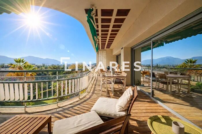 Appartement à vendre - Marseille e , Saint-Giniez - 6 pièces - 5 chambres