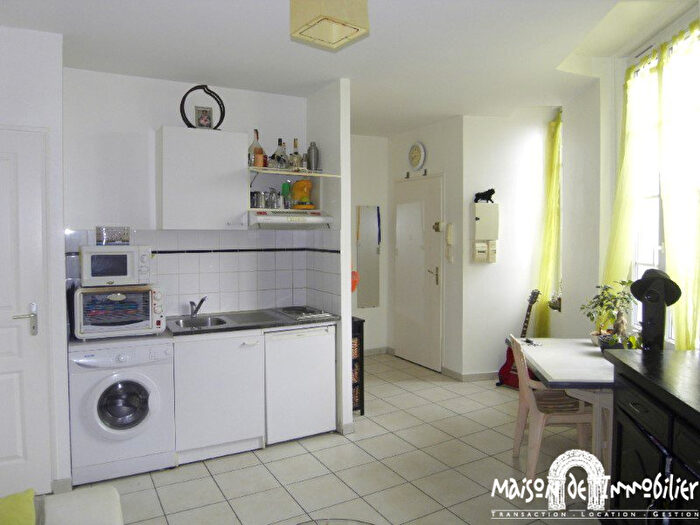 Appartement à louer - Cognac, Centre-ville, Gare - 2 pièces - 1 chambre