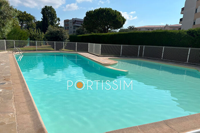 Cagnes-sur-Mer : Appartement 3 pièces à louer