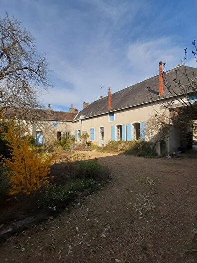 Maison 10 pièces à vendre à Le Breil-sur-Mérize