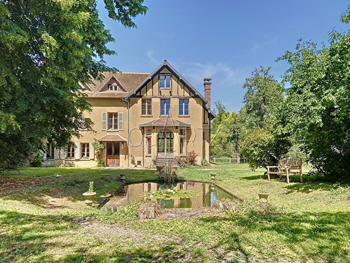 Anet - Maison 10 pièces à vendre