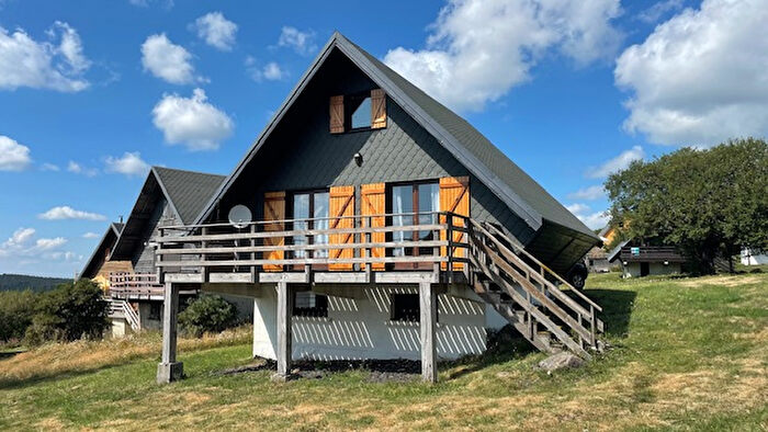 Maison 6 pièces à vendre à Chastreix