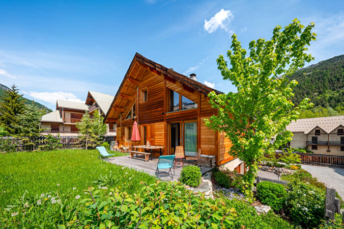 Maison 7 pièces à vendre à La Salle-les-Alpes