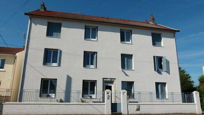 Appartement à louer - Ateliers SNCF, Chenôve - 3 pièces - 2 chambres