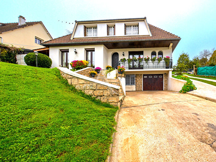 Maison à vendre - Nanteuil-lès-Meaux - 7 pièces - 4 chambres