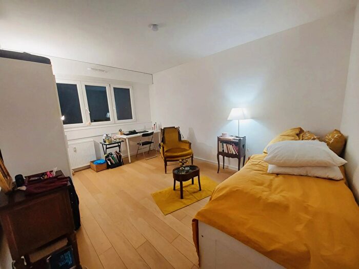 Appartement à louer - Strasbourg, LEsplanade, Citadelle - 1 pièce - 1 chambre
