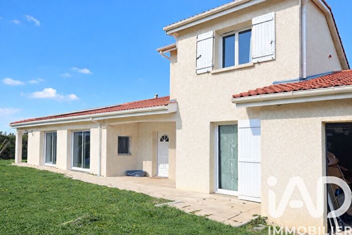 Maison à vendre - Saint-Victor-de-Cessieu - 6 pièces - 5 chambres