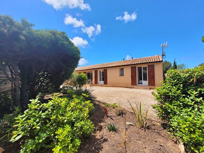 Maison à vendre - Saint-Cyr-sur-Mer - 4 pièces - 3 chambres