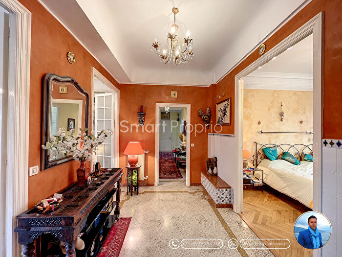 Menton, Hôtel de Ville, Vieille Ville, Musée, Madone, Carnolès : Appartement 7 pièces à vendre