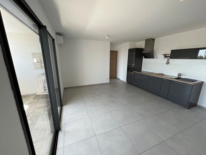 Appartement à louer - Lucciana - 3 pièces - 2 chambres