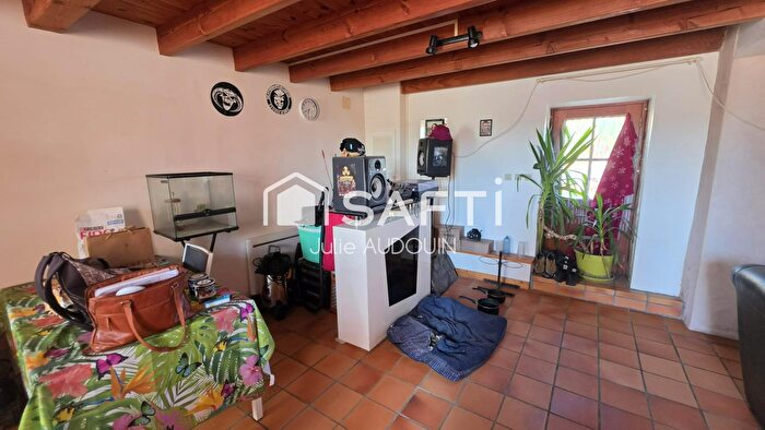 Maison 4 pièces à Le Douhet, à vendre